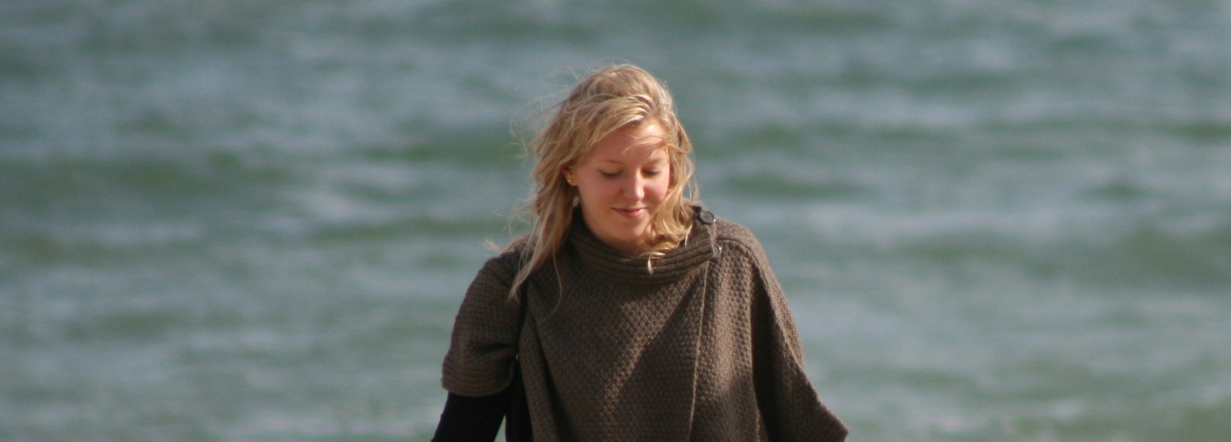 Lara Poems – Paul Munden